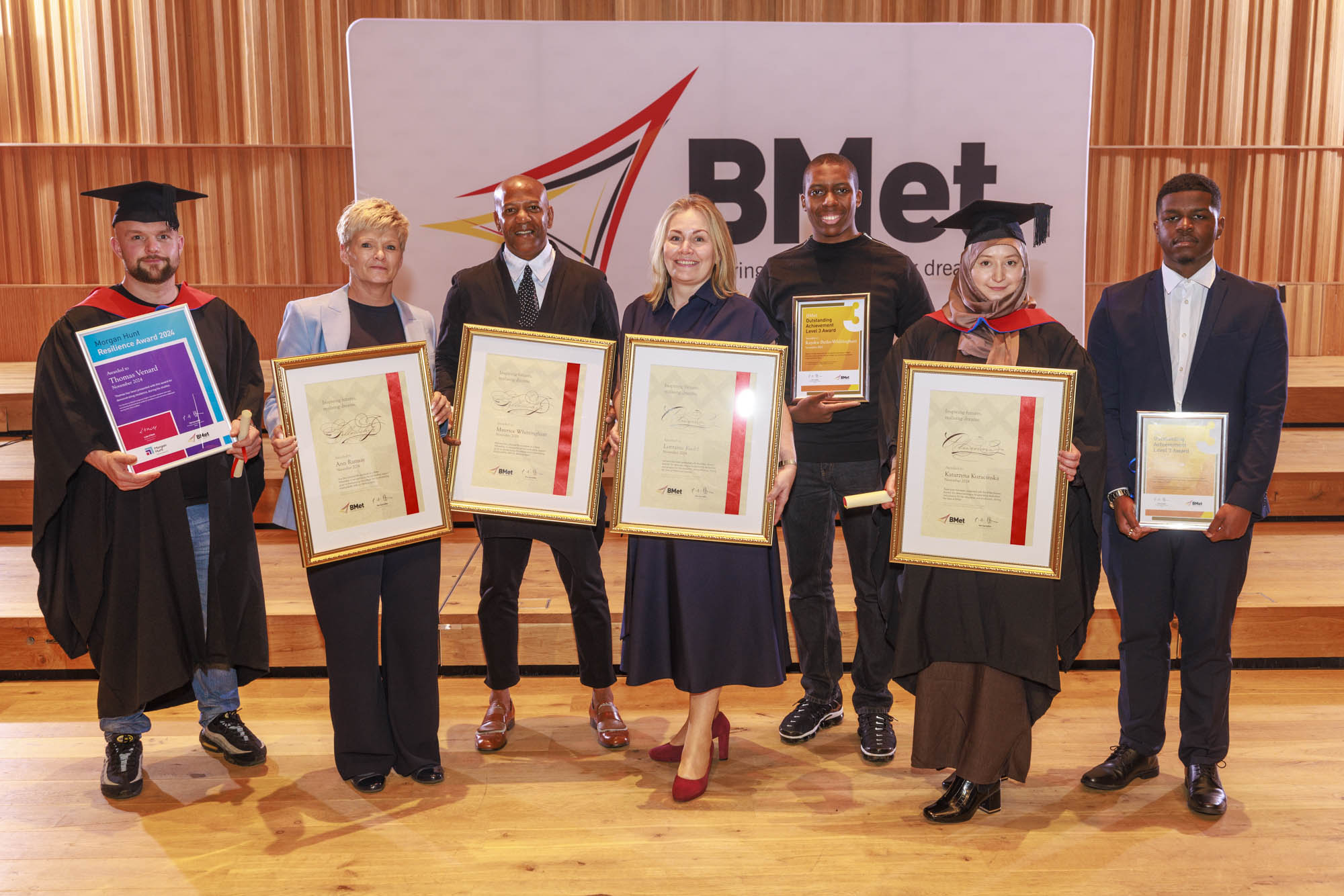 BMet celebratory Graduation Ceremony rewards student success and ...